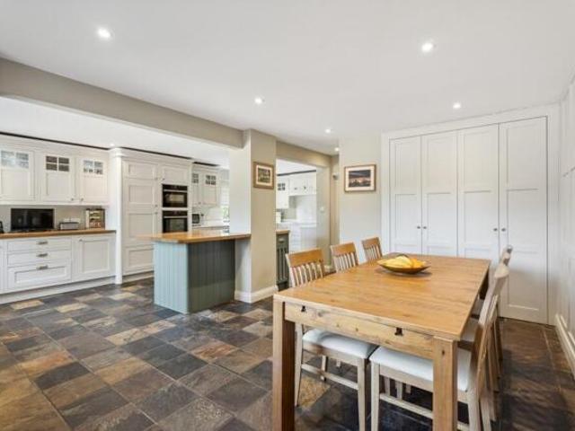 For Sale 4 Bedroom House Buckinghamshire Buckinghamshire DLS101351877