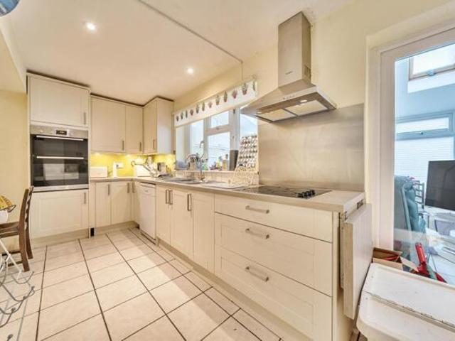 For Sale 4 Bedroom House Buckinghamshire Buckinghamshire DS99952157
