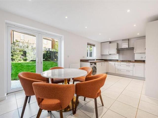 For Sale 4 Bedroom House Burgess Hill West Sussex DS99608112
