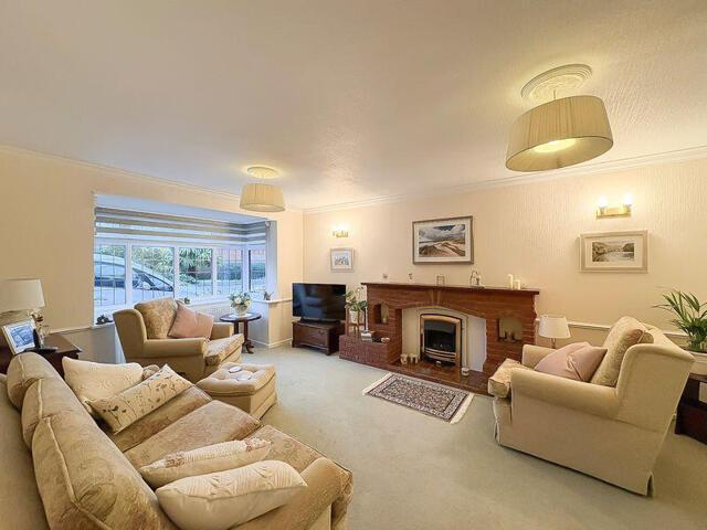 For Sale 4 Bedroom House Burntwood Staffordshire DS100456501