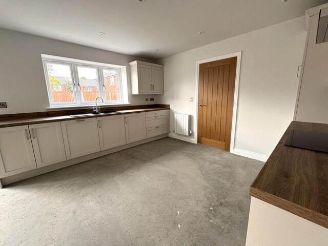 For Sale 4 Bedroom House Burton On Trent Staffordshire DS99130254