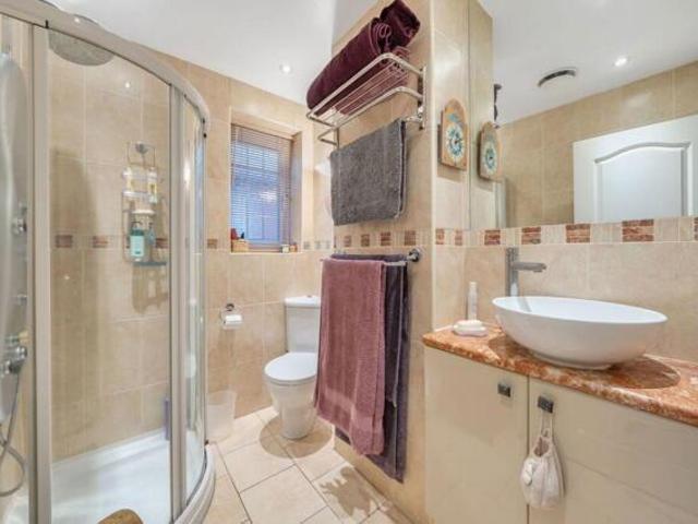 For Sale 4 Bedroom House Bushey Hertfordshire DLS99986500