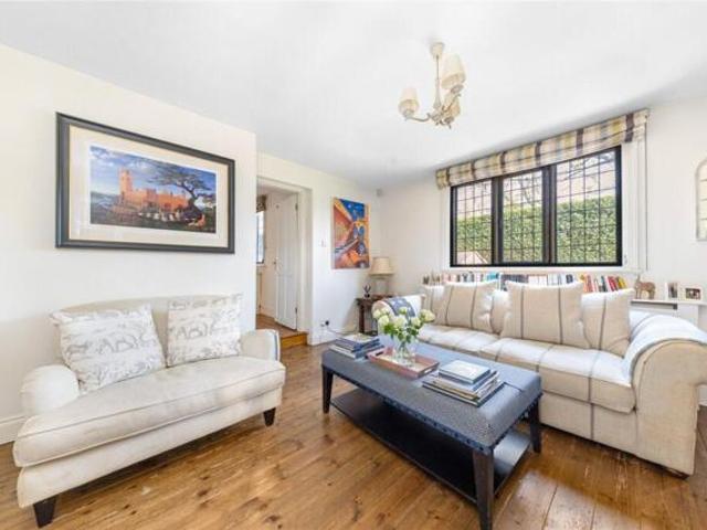 For Sale 4 Bedroom House Godalming Surrey DLS101025361