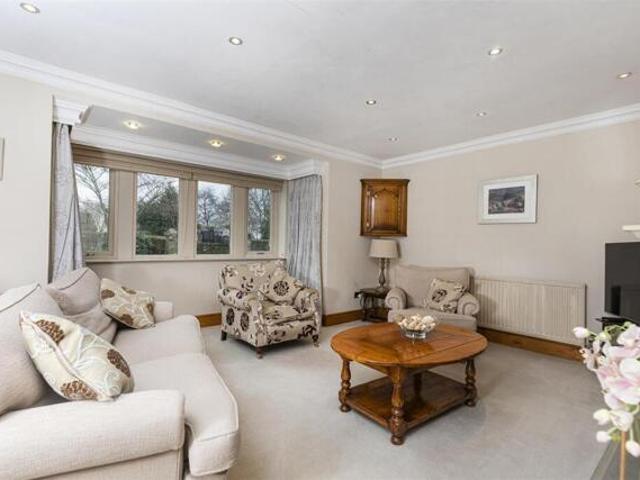 For Sale 4 Bedroom House Gomersal West Yorkshire DS99204072