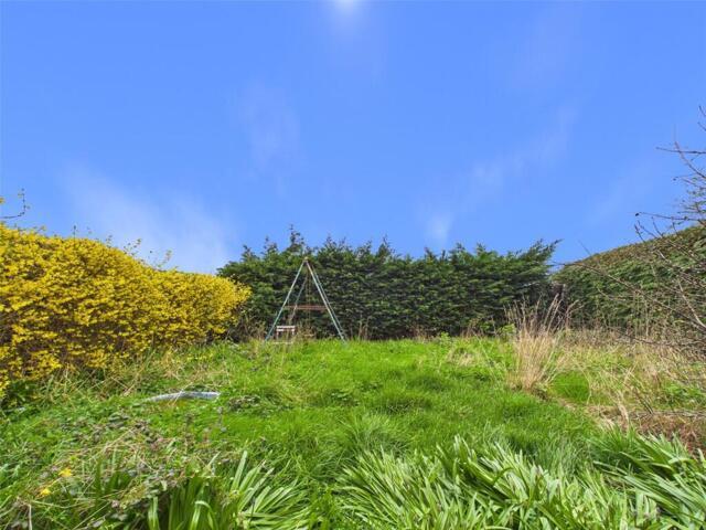 For Sale 4 Bedroom House Gloucester Gloucestershire DLS101676795
