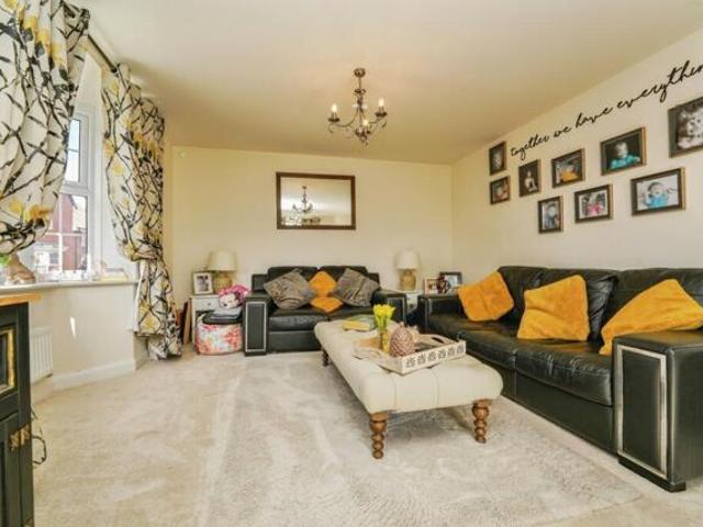 For Sale 4 Bedroom House Gloucester Gloucestershire DLS98404472