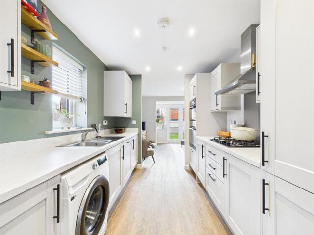 For Sale 4 Bedroom House Gloucester Gloucestershire DLS99773883