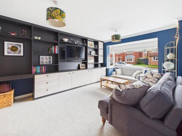 For Sale 4 Bedroom House Gloucester Gloucestershire DLS99839994