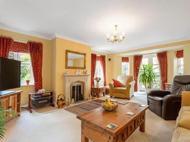 For Sale 4 Bedroom House Gloucestershire Gloucestershire DLS98864376