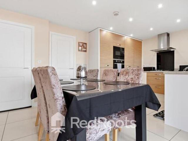 For Sale 4 Bedroom House Doncaster Doncaster DLS100456898