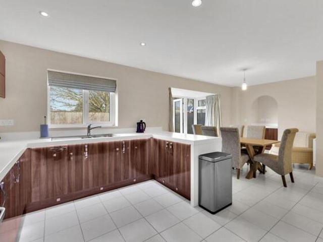 For Sale 4 Bedroom House Doncaster Doncaster DLS100824971