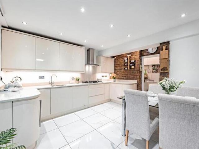 For Sale 4 Bedroom House Davenham Cheshire West And Chester DS98864712