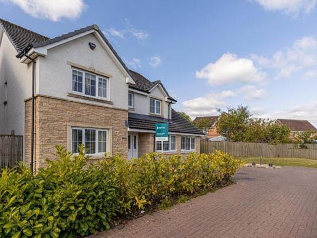 For Sale 4 Bedroom House Darnley Darnley DS90738006