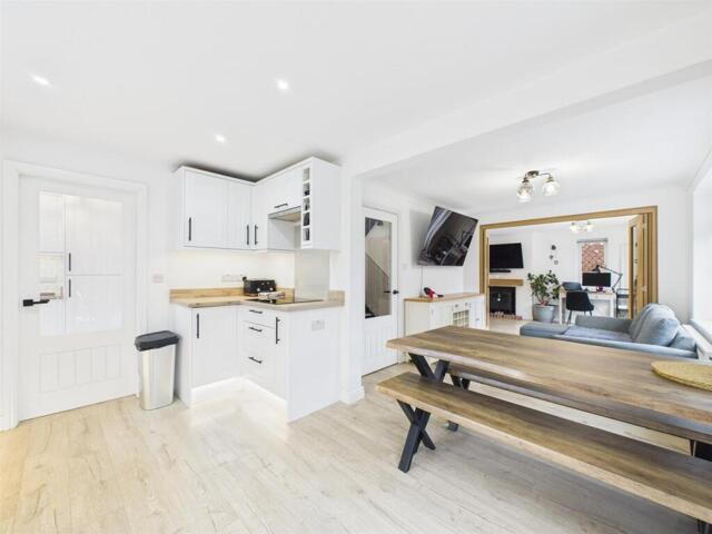 For Sale 4 Bedroom House Derby Derbyshire DLS98649139