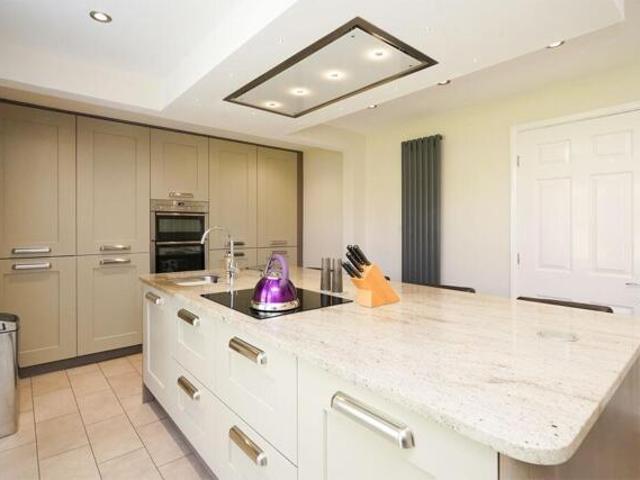 For Sale 4 Bedroom House Derbyshire Derbyshire DS100426216