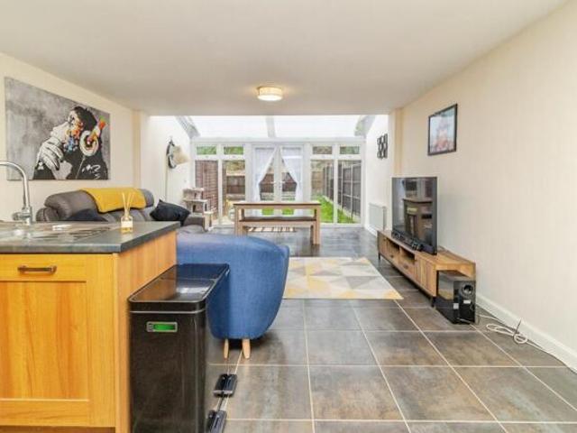 For Sale 4 Bedroom House Dunstable Central Bedfordshire DLS99736018