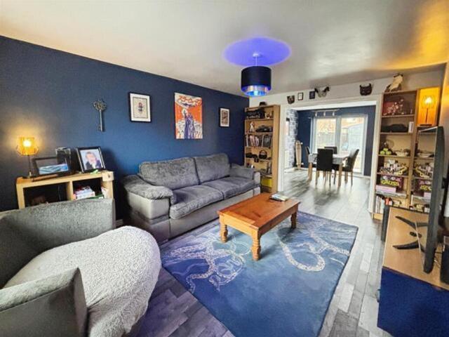 For Sale 4 Bedroom House Durham Durham DLS101168562