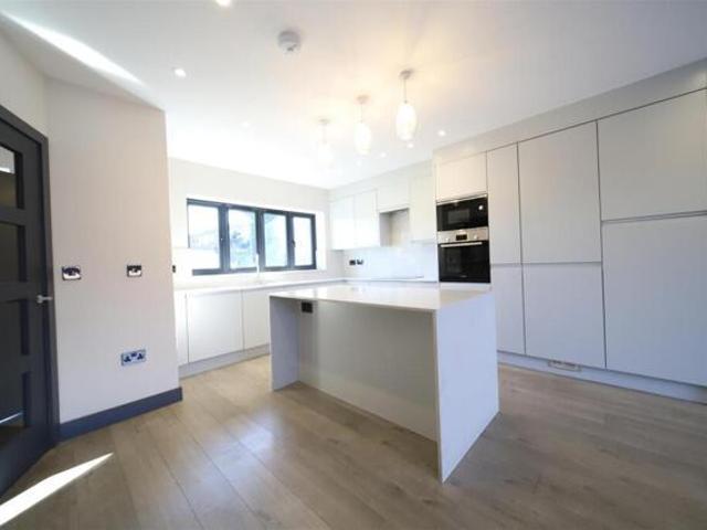 For Sale 4 Bedroom House Enfield Greater London DLS100881403