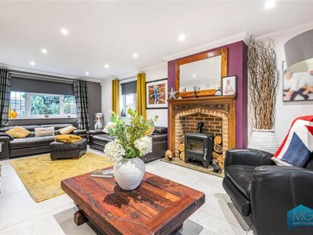 For Sale 4 Bedroom House Enfield Greater London DLS101059724