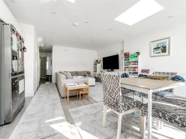 For Sale 4 Bedroom House Enfield Greater London DLS101352004