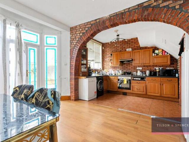For Sale 4 Bedroom House Enfield Greater London DS99688266