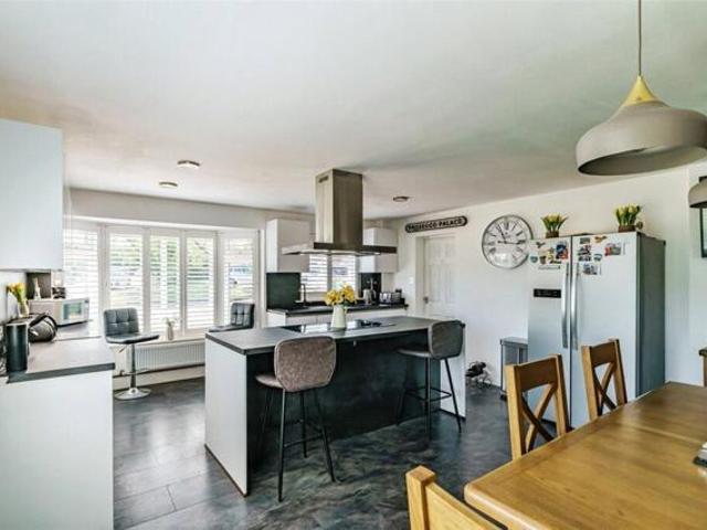 For Sale 4 Bedroom House East Grinstead West Sussex DS101678596