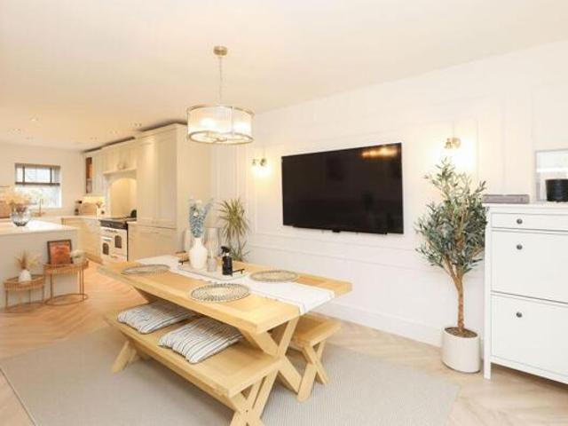 For Sale 4 Bedroom House Eckington Derbyshire DLS100426556