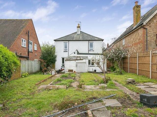 For Sale 4 Bedroom House Egham Surrey DS101025342