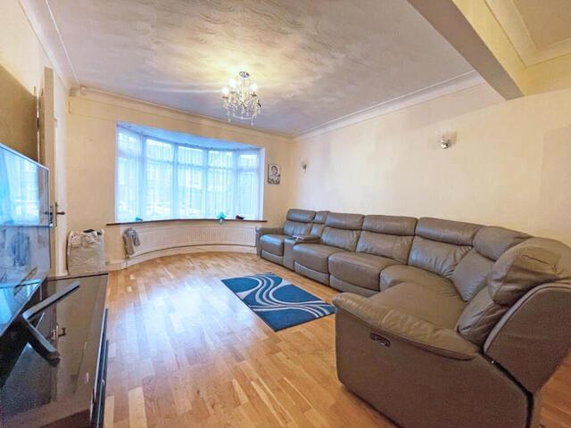 For Sale 4 Bedroom House Epping Forest Greater London DLS98969168