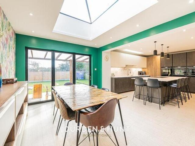 For Sale 4 Bedroom House Epping Forest Greater London DLS99774000