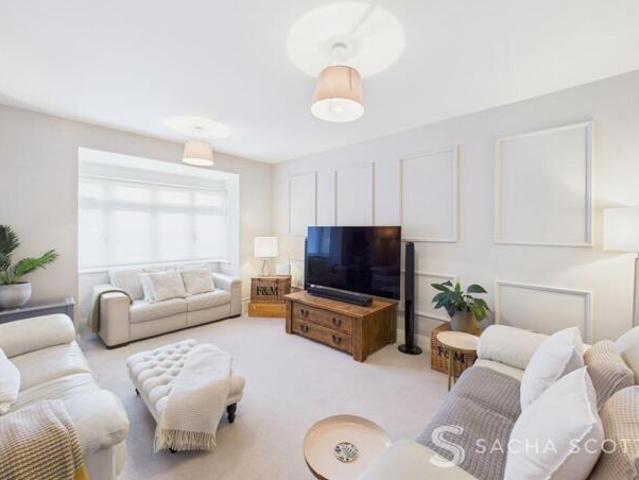 For Sale 4 Bedroom House Epsom Surrey DS100398286
