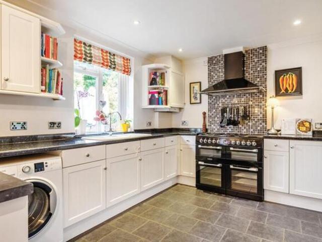 For Sale 4 Bedroom House Epsom Surrey DS98801055