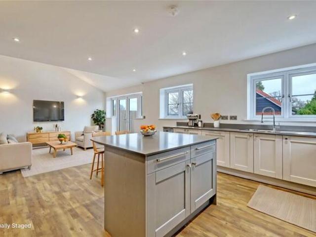 For Sale 4 Bedroom House Essex Essex DS100825120