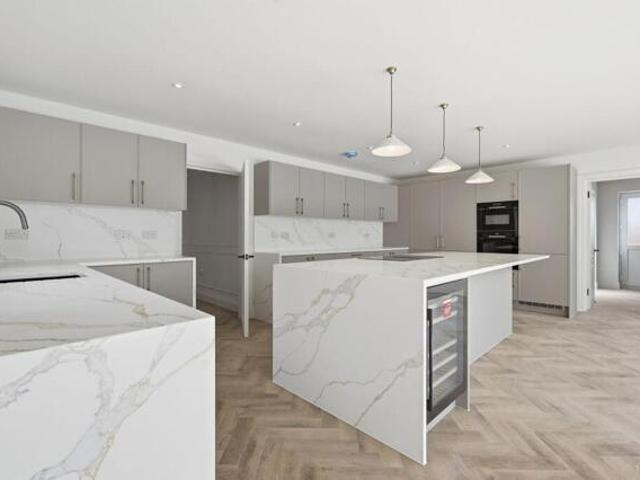 For Sale 4 Bedroom House Essex Essex DS101677330