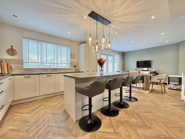 For Sale 4 Bedroom House Exeter Devon DLS101678195