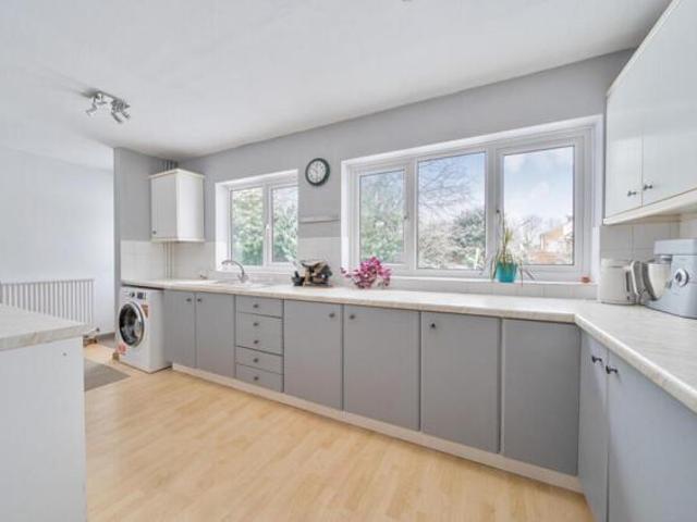 For Sale 4 Bedroom House Four Marks Hampshire DS98119066