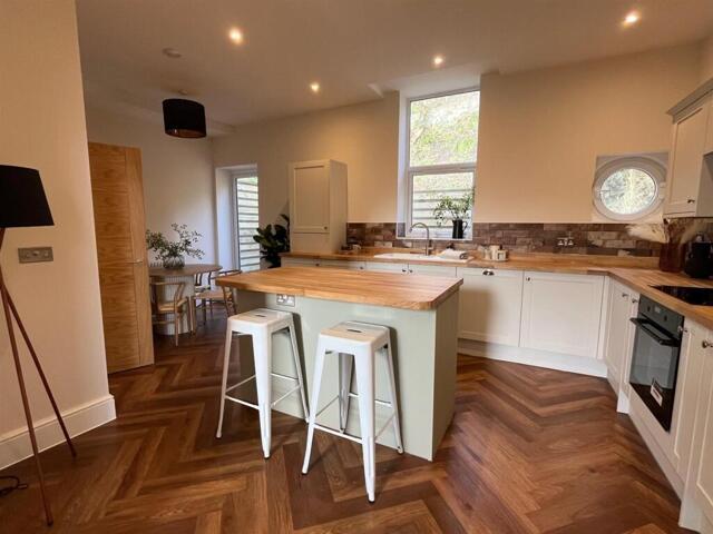 For Sale 4 Bedroom House Folkestone Kent DLS99641759