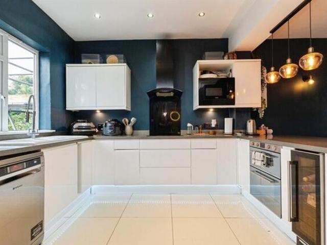 For Sale 4 Bedroom House Fairfield Derbyshire DLS99161654