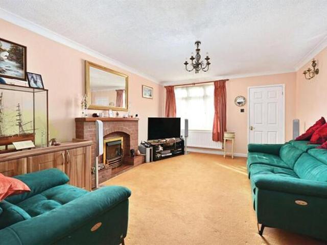 For Sale 4 Bedroom House Farnborough Hampshire DS100787149
