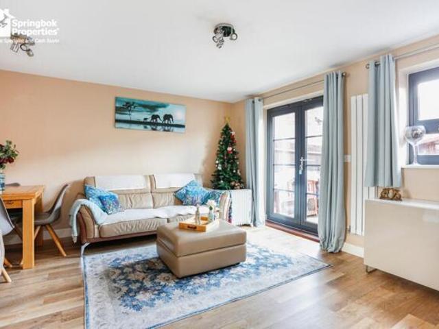 For Sale 4 Bedroom House Farnborough Hampshire DS98119485