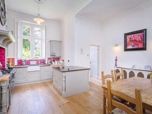 For Sale 4 Bedroom House Farnham Hertfordshire DLS98800736