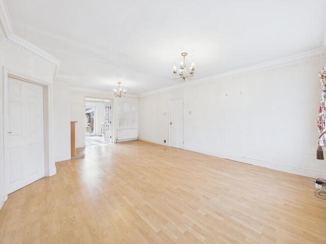 For Sale 4 Bedroom House Feltham Surrey DLS100685362