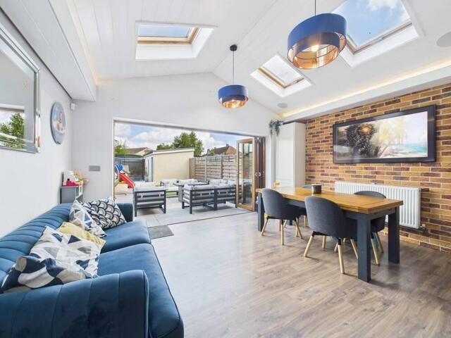 For Sale 4 Bedroom House Feltham Surrey DS98154061