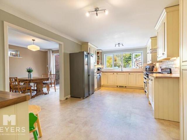 For Sale 4 Bedroom House Ferndown Dorset DS101231762