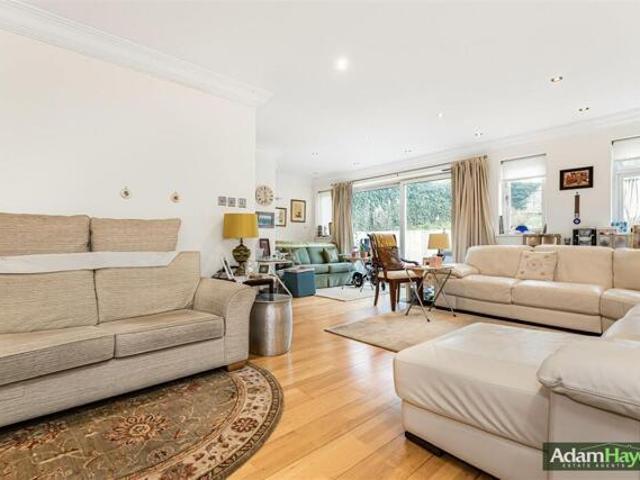 For Sale 4 Bedroom House Finchley Greater London DLS99774030