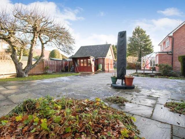 For Sale 4 Bedroom House Fleet Hampshire DLS99523957