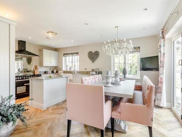 For Sale 4 Bedroom House Kent Kent DS99895556