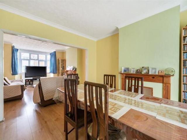 For Sale 4 Bedroom House Kingston Upon Thames Greater London DLS100191952
