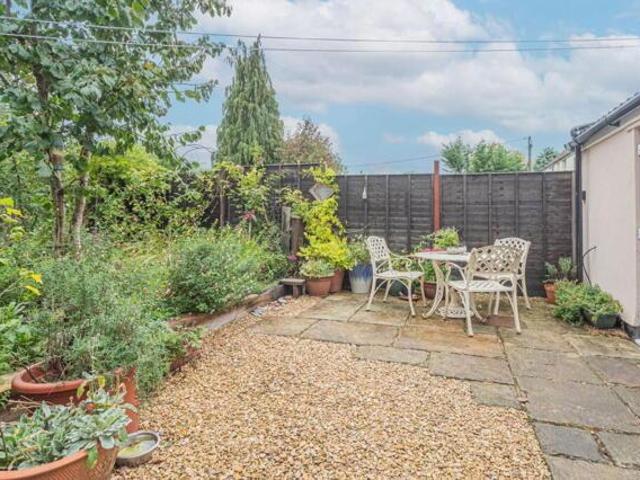 For Sale 4 Bedroom House Kingswood Bristol DS100024194