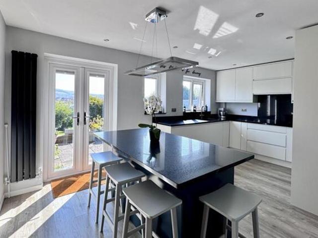 For Sale 4 Bedroom House Hollingworth Hollingworth DS100733981
